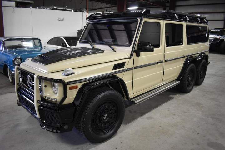 A unique six-wheel Mercedes-Benz G-Class limousine is up for auction ...