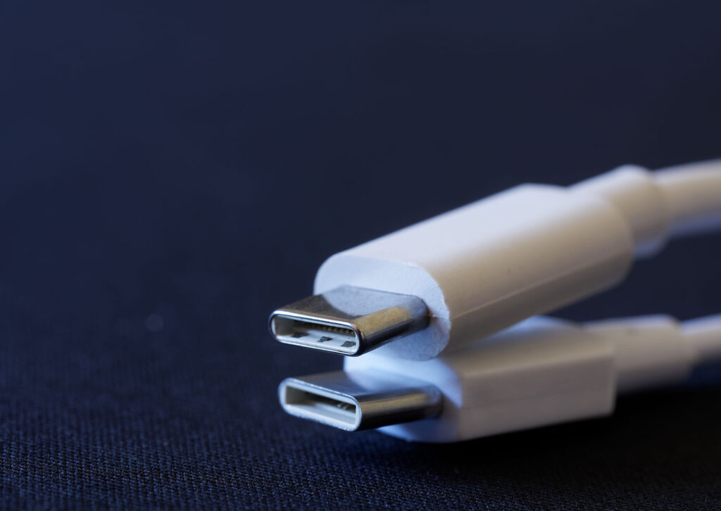 The new USB4 Version 2.0 standard will double the data transfer speed ...