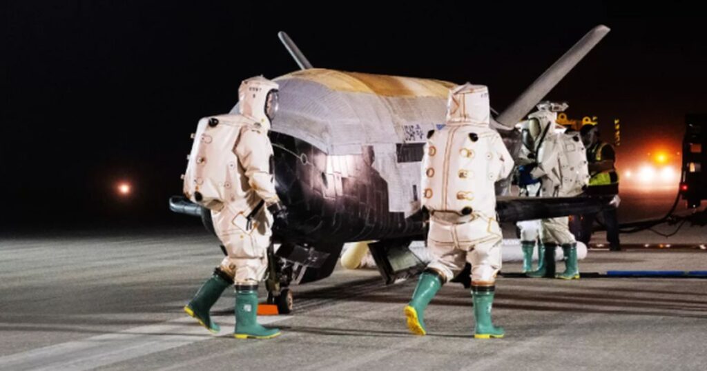 Impressive record: secret Boeing X-37B drone lands after 908 days in ...
