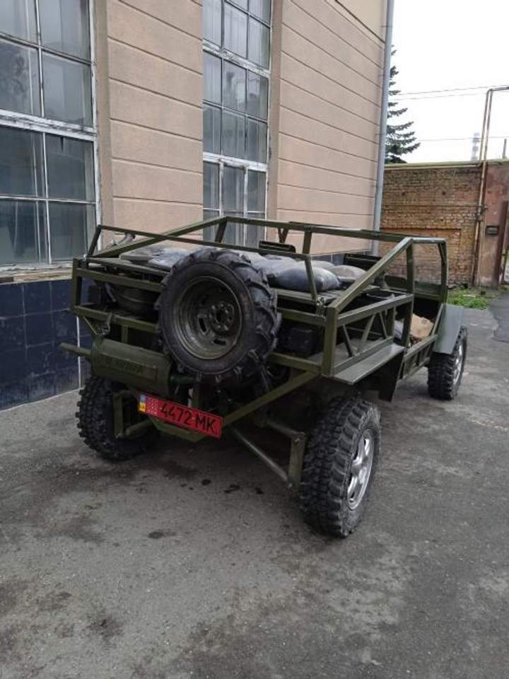 Ukraine offers to make military buggies out of broken Toyota Prius ...