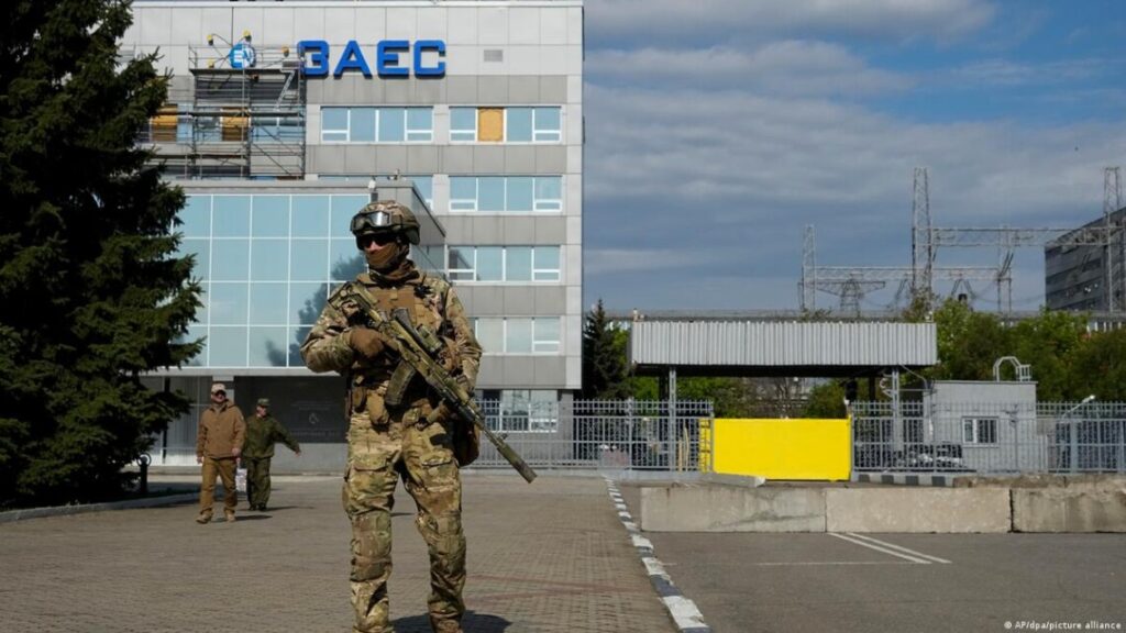 Occupants set up combat positions on the roofs of ZNPP reactors ...