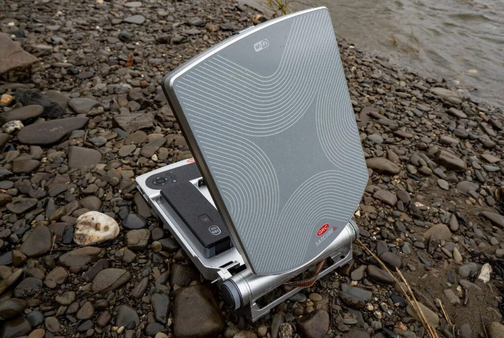 Not only Starlink: Sweden provides Ukraine with Satcube satellite ...