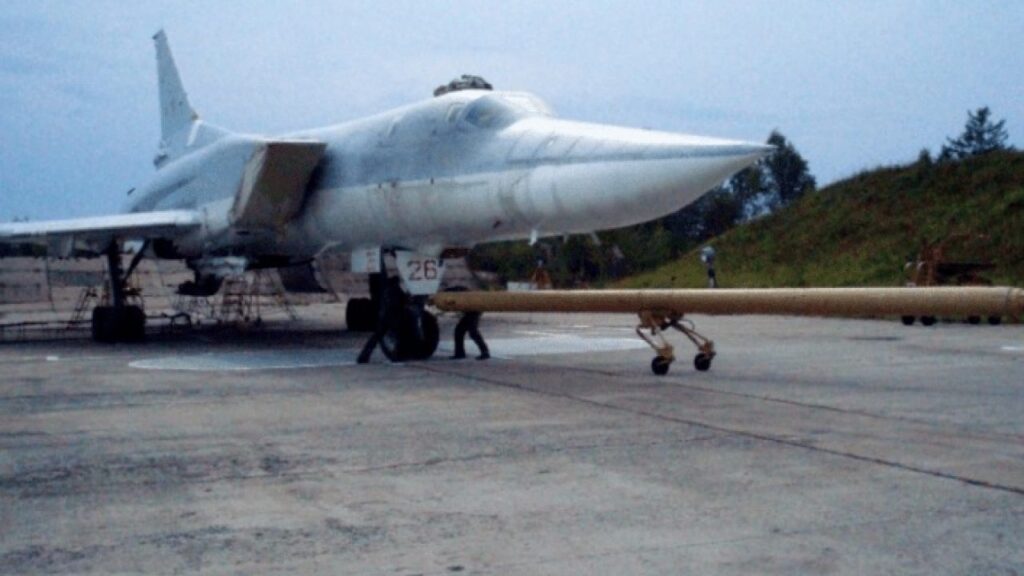 The Tu-22M3 missile carrier was destroyed by a secret Ukrainian drone ...