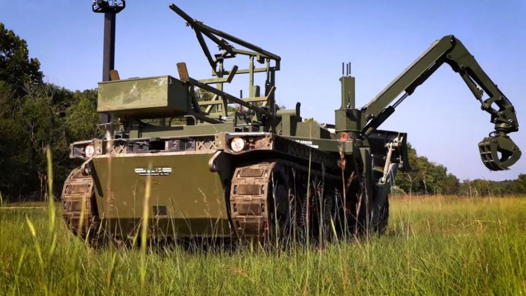 TRX universal combat robot: can launch missiles, fight drones and even ...