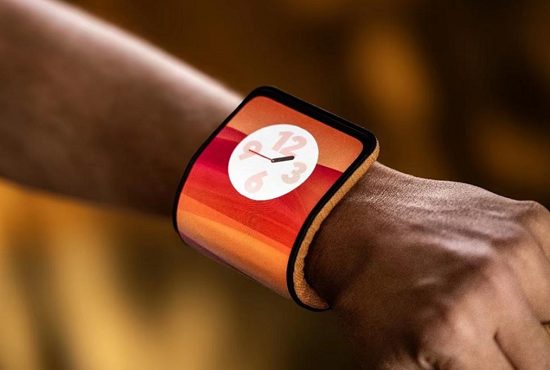 Motorola has presented its first "wrist" smartphone - latest news ️ The ...