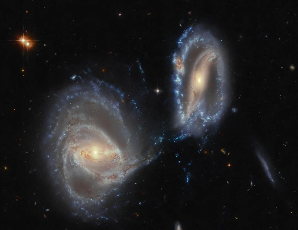 Hubble Space Telescope captures dance of galaxies (photo) - latest news ...