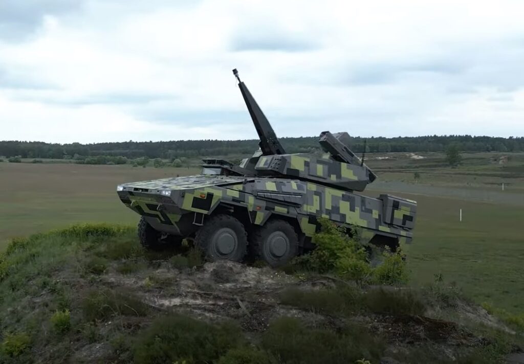 Unmanned mini-tank Ripsaw is presented, which will become a highly ...